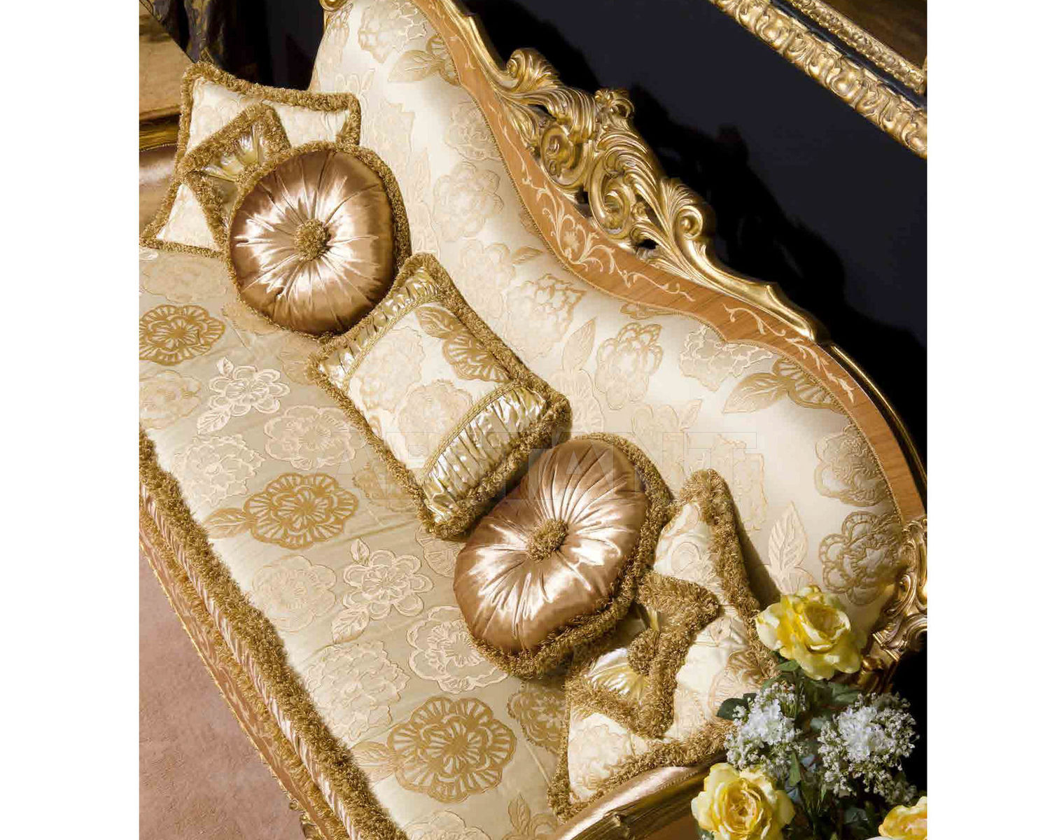 Диван слоновая кость Stil Salotti di Origgi Luigi e Figli s.n.c ...